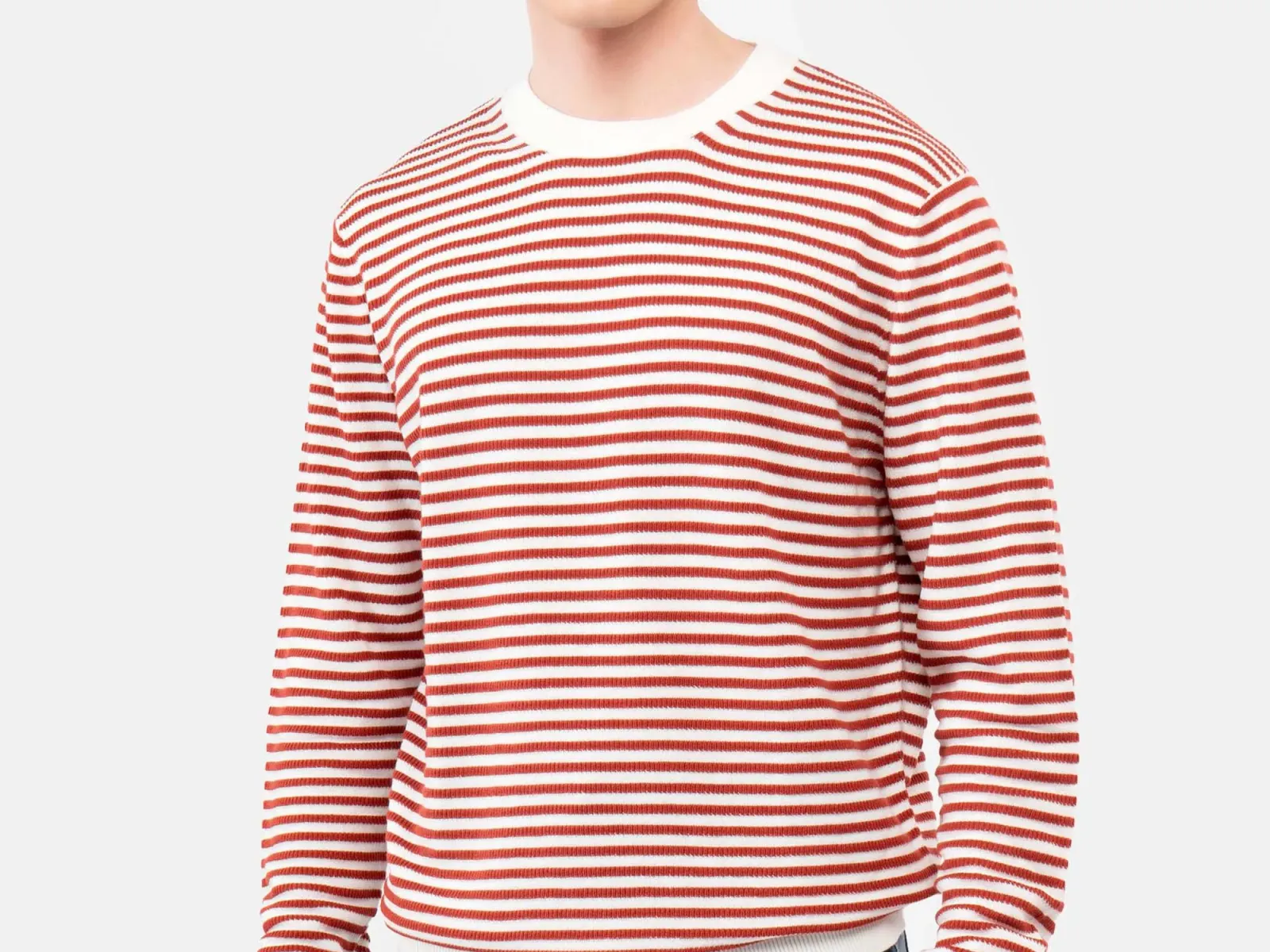 Áo dệt kim tay dài cổ tròn sọc ngang. Regular