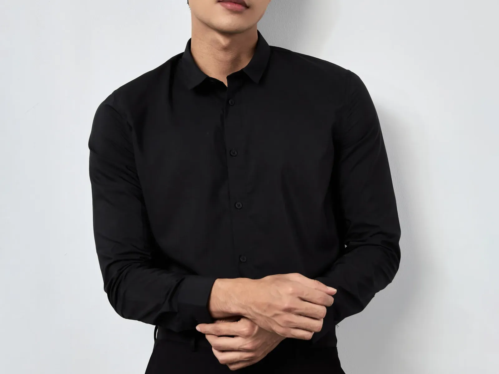 Áo sơ mi tay dài. Fitted